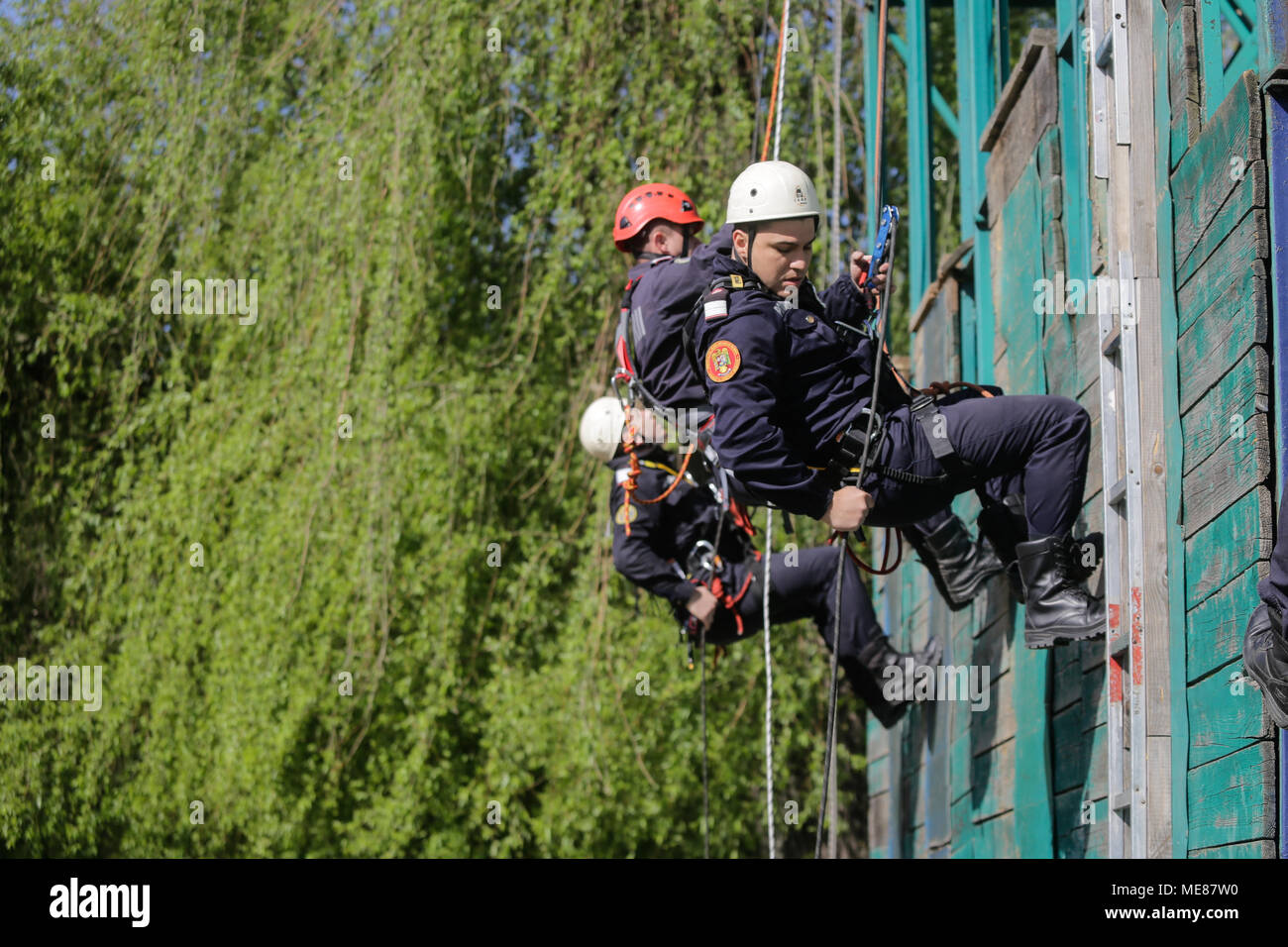 Firefighter firefighters racing hi-res stock photography and images - Alamy