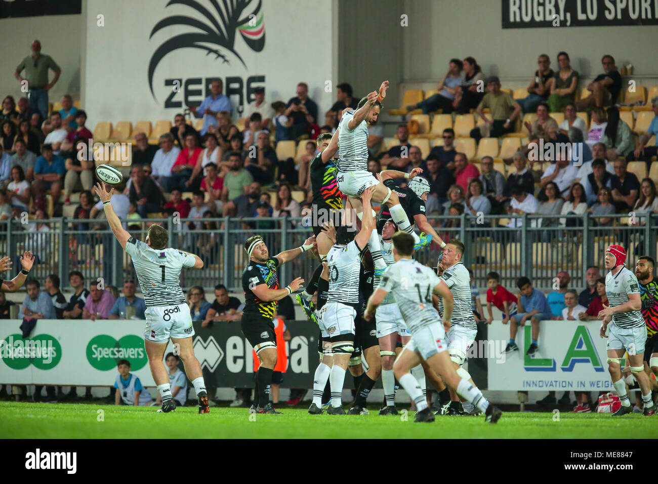 Parma, Italy. 21st April, 2018. Osprey's prop Rhodri Jones catch the ...