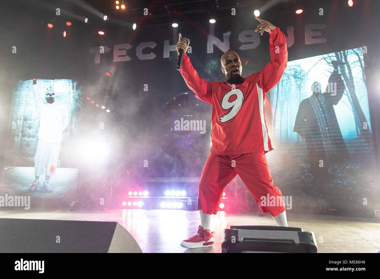 Aaron dontez yates hi-res stock photography and images - Alamy