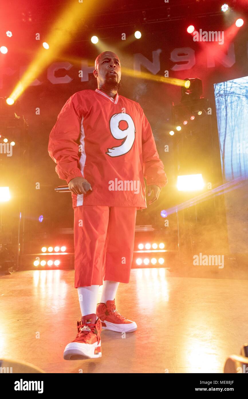 Aaron Dontez Yates High Resolution Stock Photography and Images - Alamy