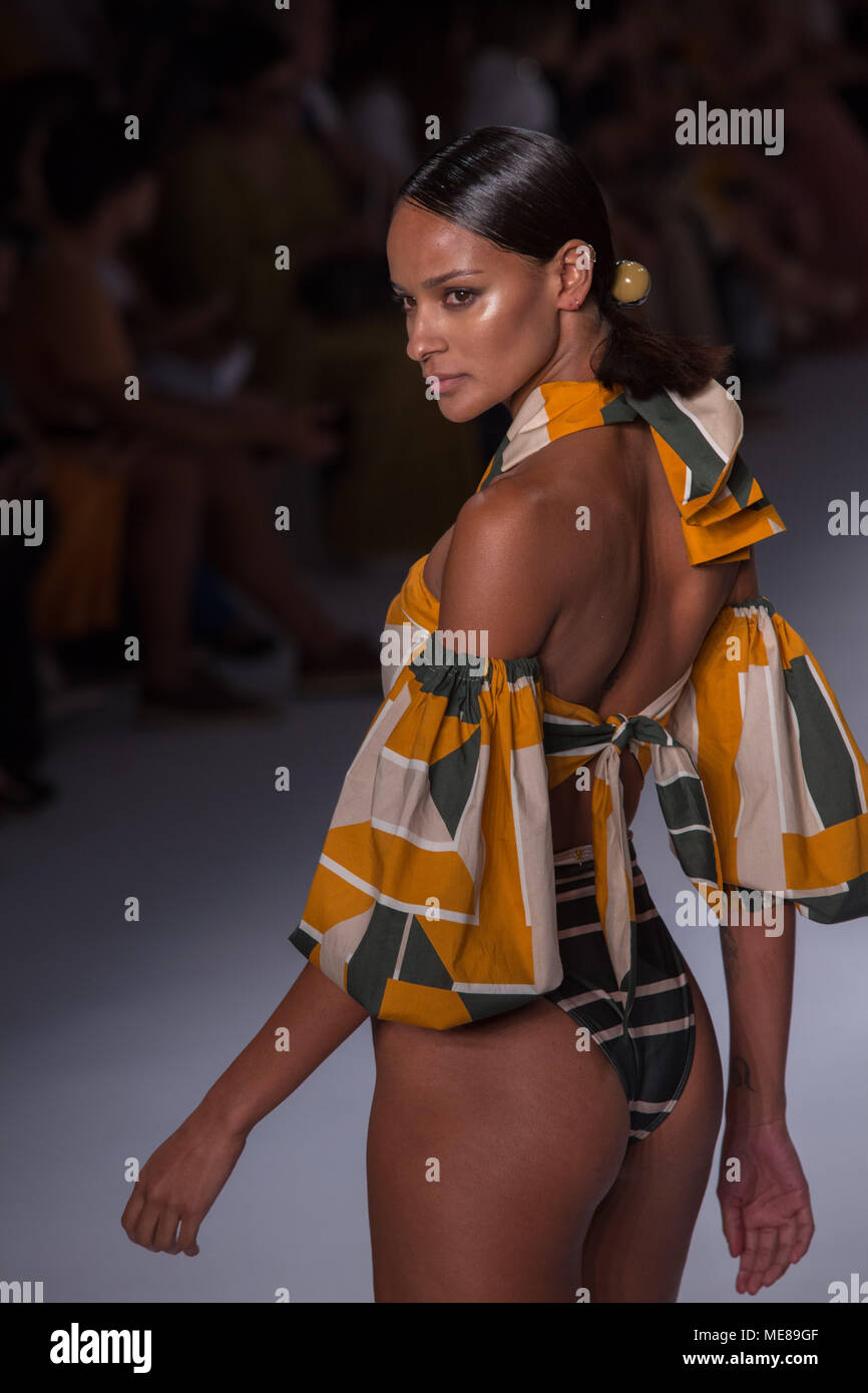 Sao Paulo, Sao Paulo, Brazil. 21st Apr, 2018. Model presents creation by Agua de Coco, during ...