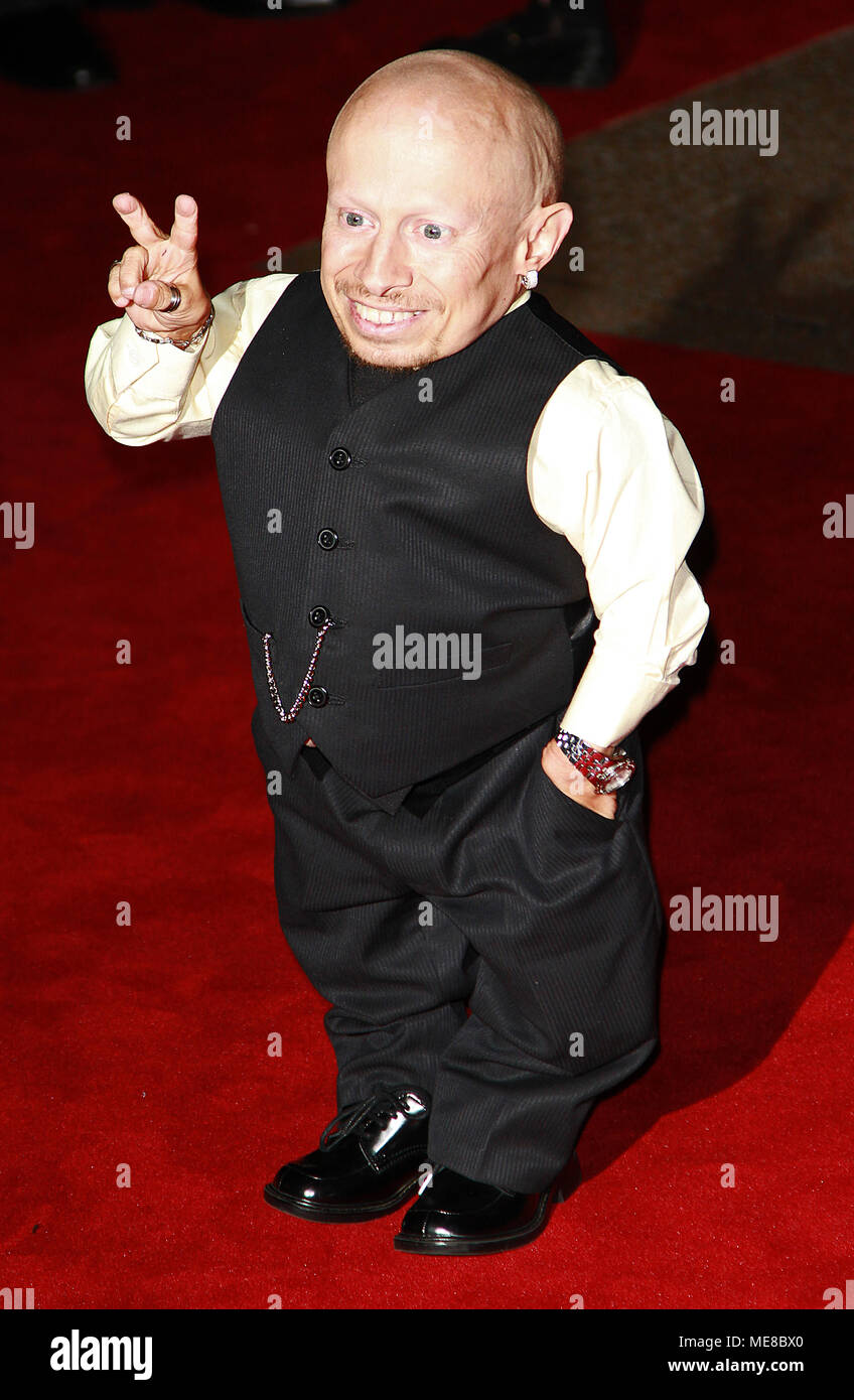 Verne Troyer, 'Mini-Me' in Austin Powers films, dies at 49, 21 April ...