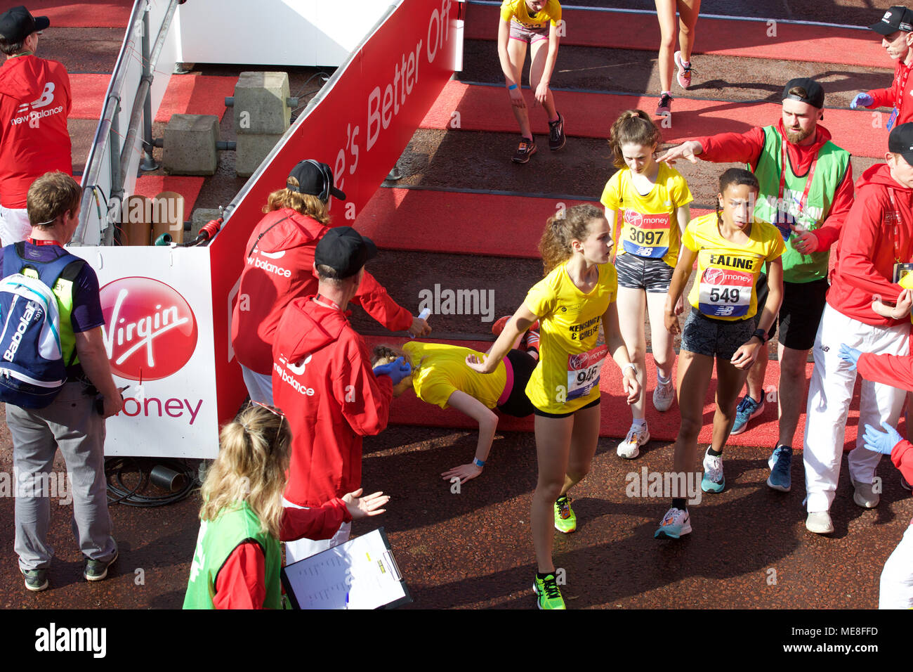 London mini marathon course hi-res stock photography and images - Alamy