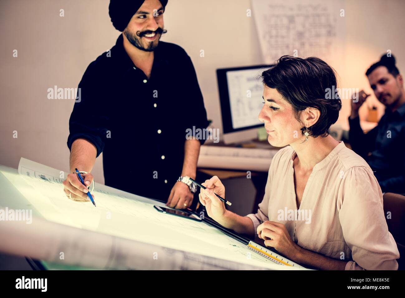 Indian people working with computers hi-res stock photography and ...