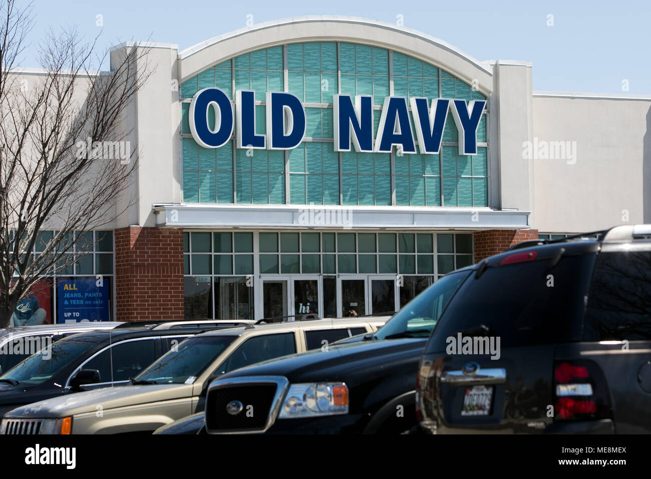 A logo sign outside of a Old Navy retail store location in Columbia ...