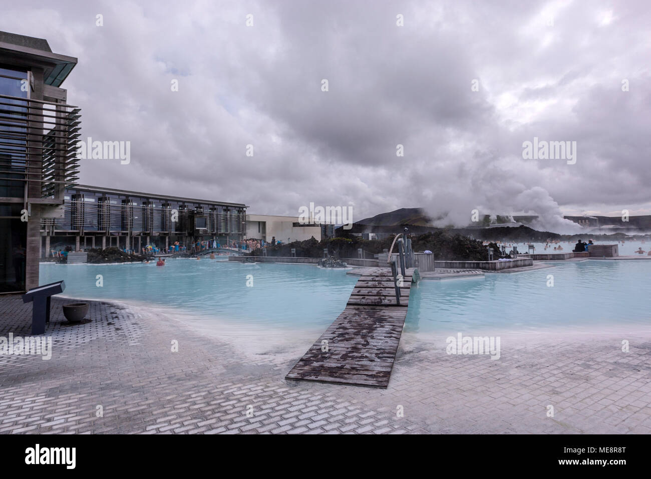 People having a bath in the Blue Lagoon, geothermal spa, Grindavík ...