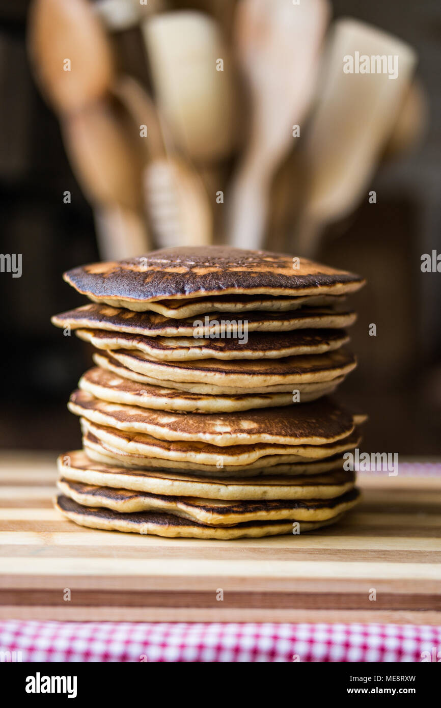 Stack three golden pancakes hi-res stock photography and images - Alamy