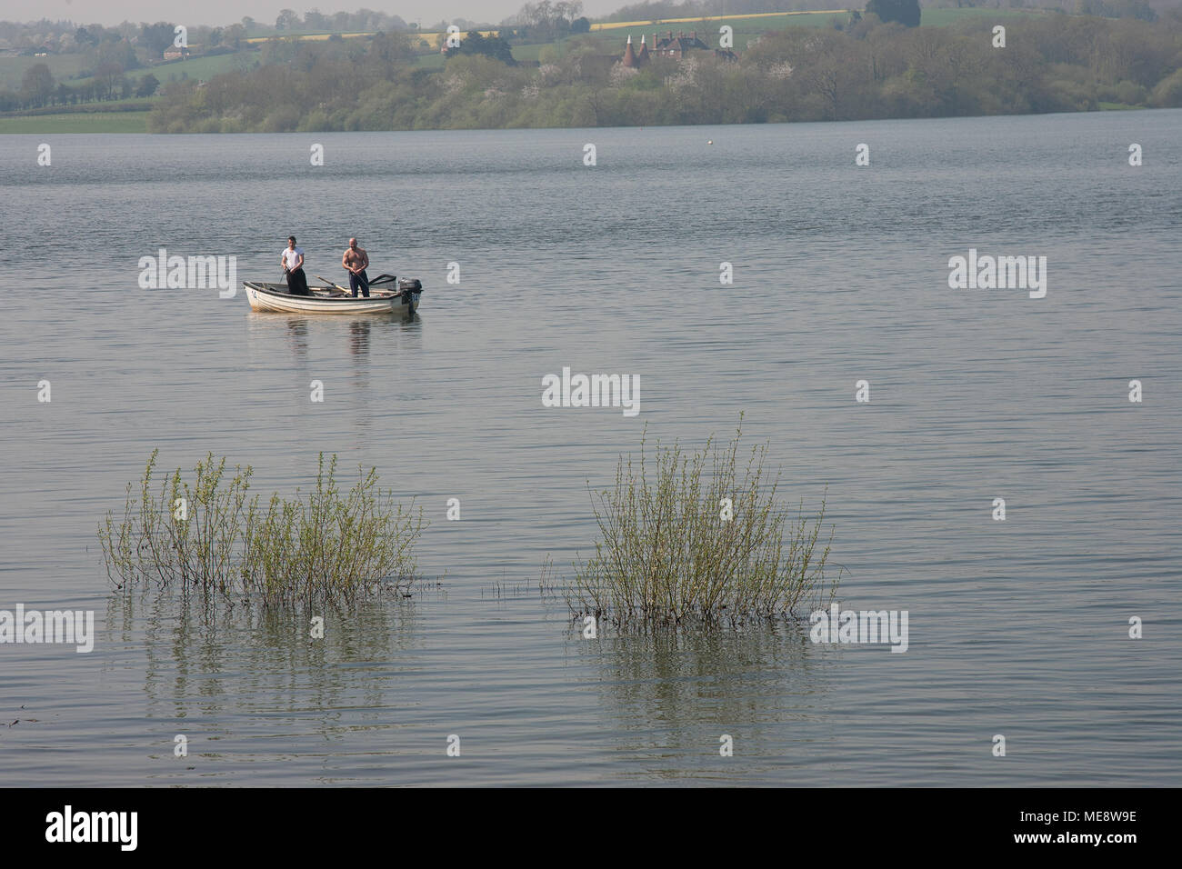 Bewl water full hi-res stock photography and images - Alamy
