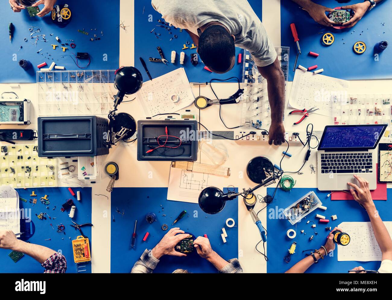 Electronics team hi-res stock photography and images - Alamy