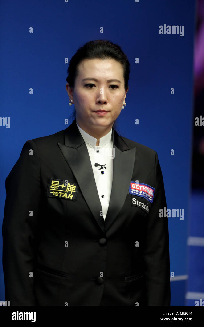 Snooker referee peggy li hi-res stock photography and images - Alamy