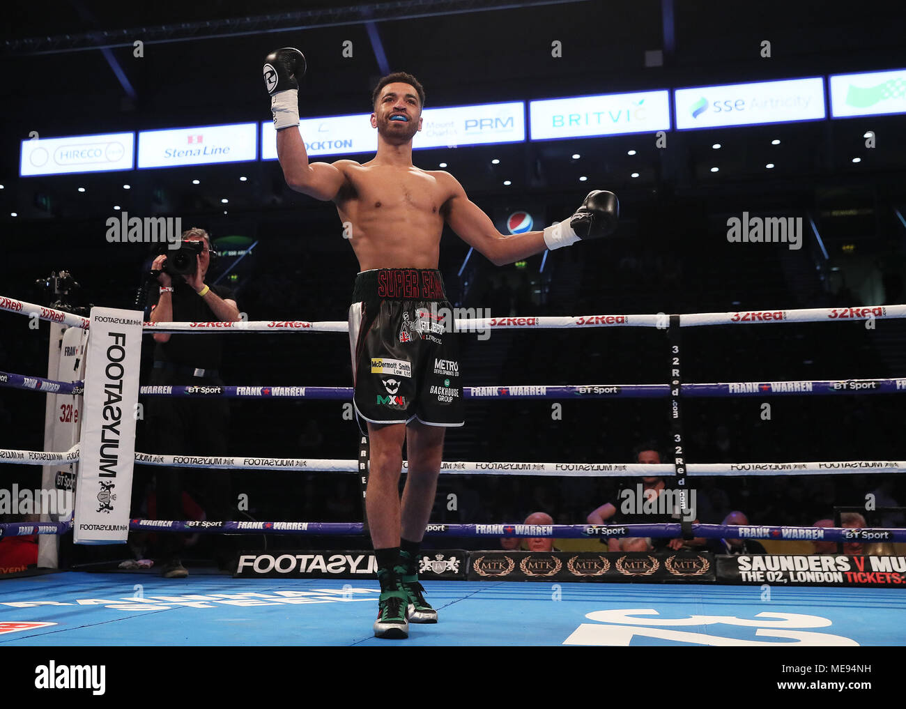 Sam Maxwell celebrates after a first round knock out victory over ...