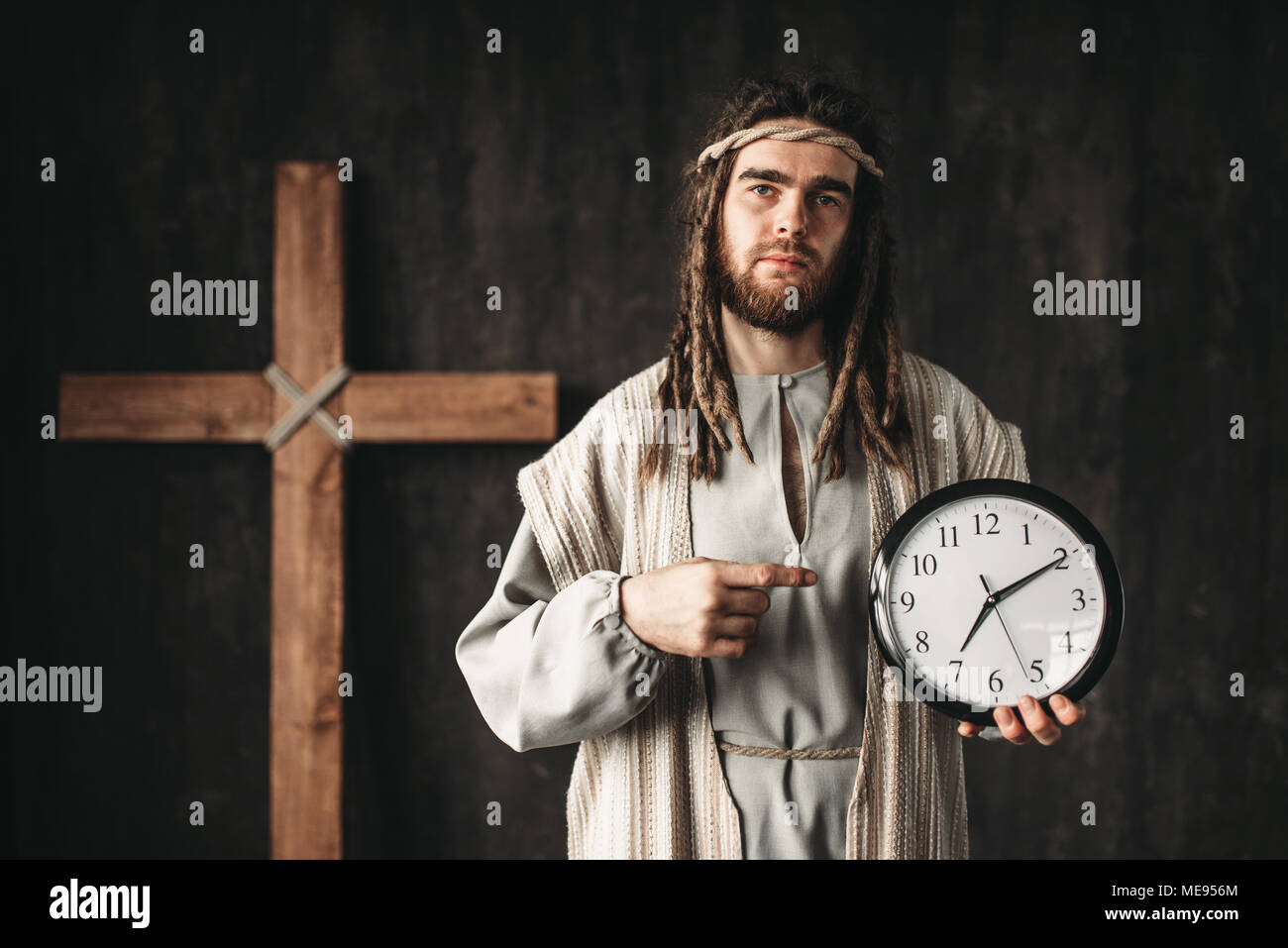 Man in the image of Jesus Christ shows on clock, even God can not turn ...