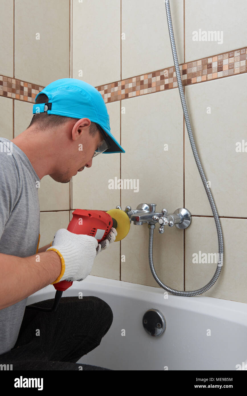 Domestic worker hi-res stock photography and images - Alamy