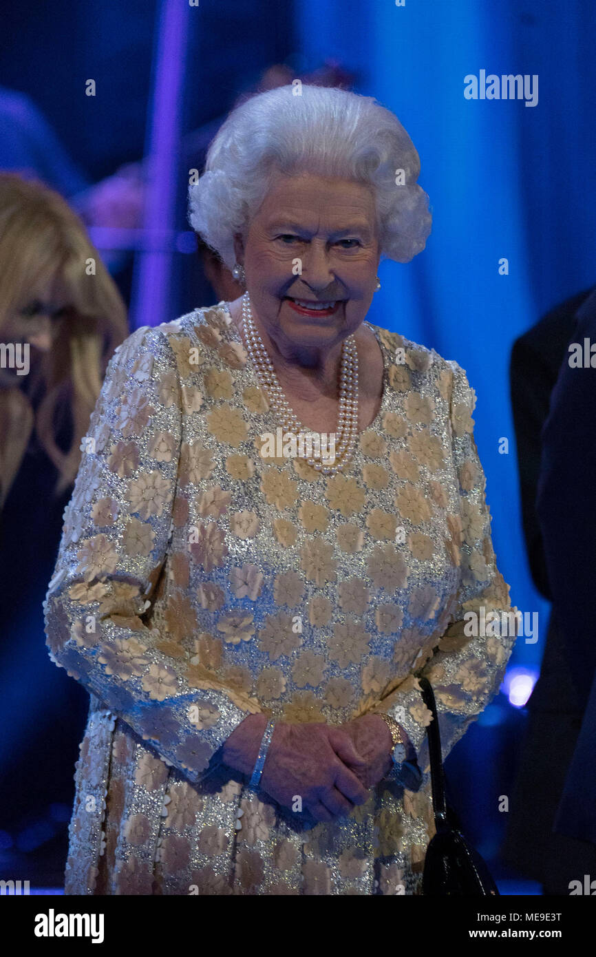 Queen elizabeth ii on stage royal albert hall hi-res stock photography ...