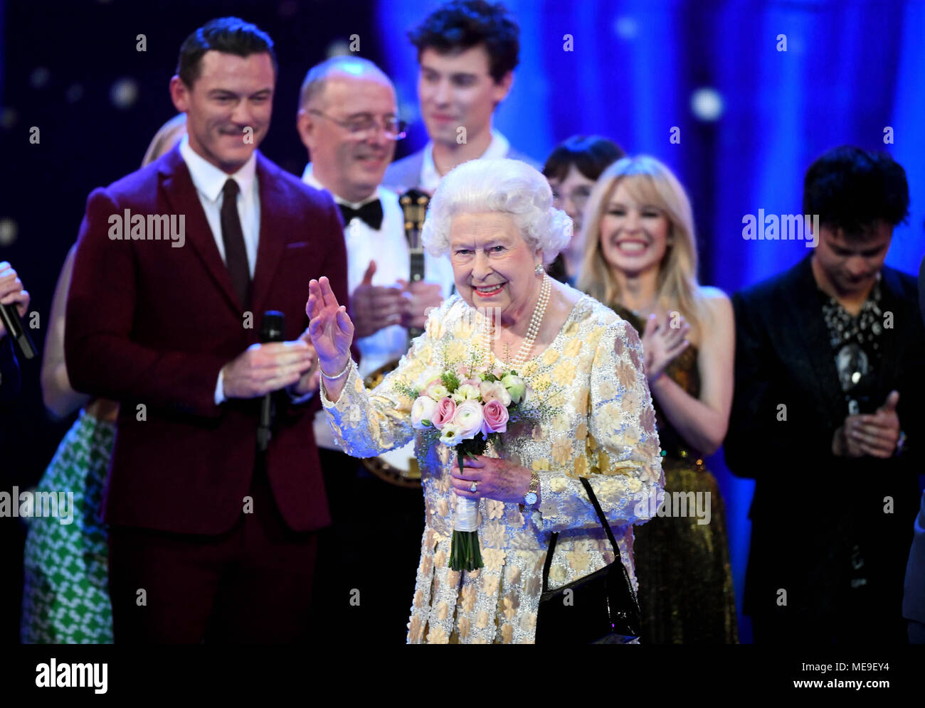 Queen elizabeth ii on stage royal albert hall hi-res stock photography ...