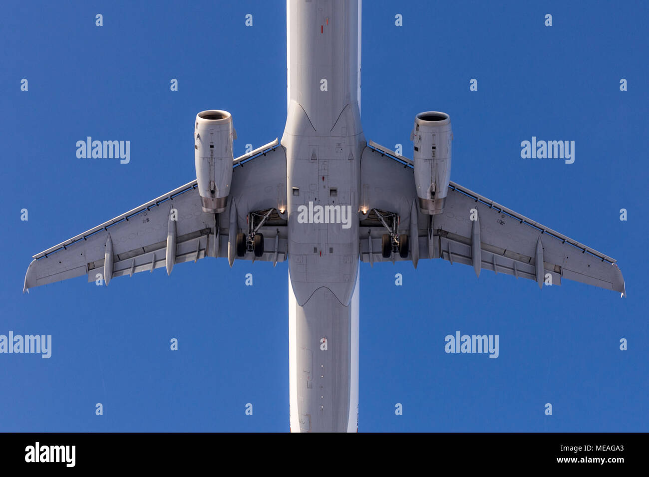 Bottom fuselage hi-res stock photography and images - Alamy