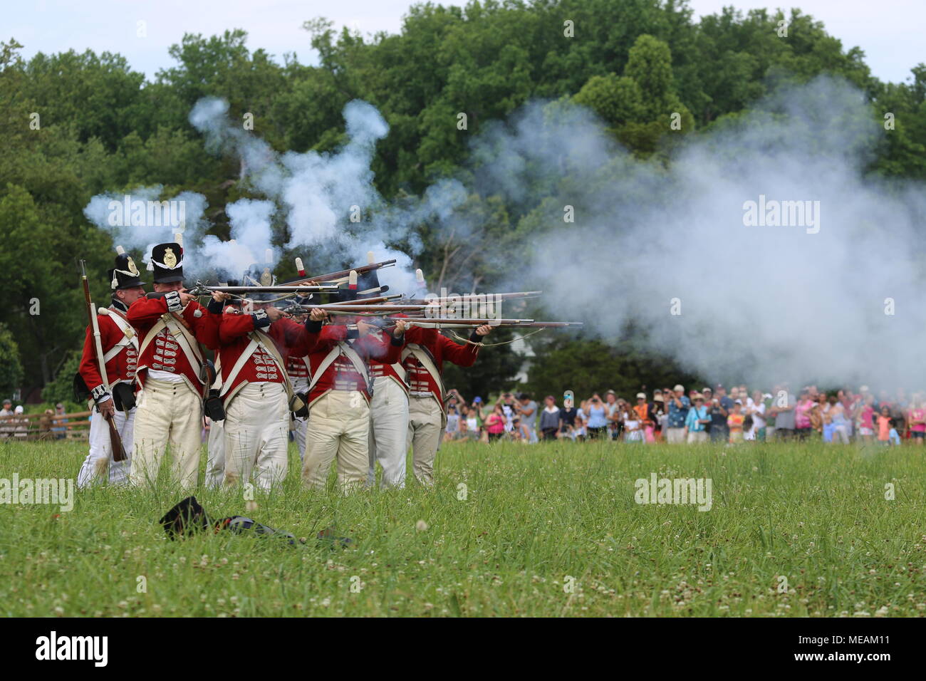 Musket firing hi-res stock photography and images - Alamy