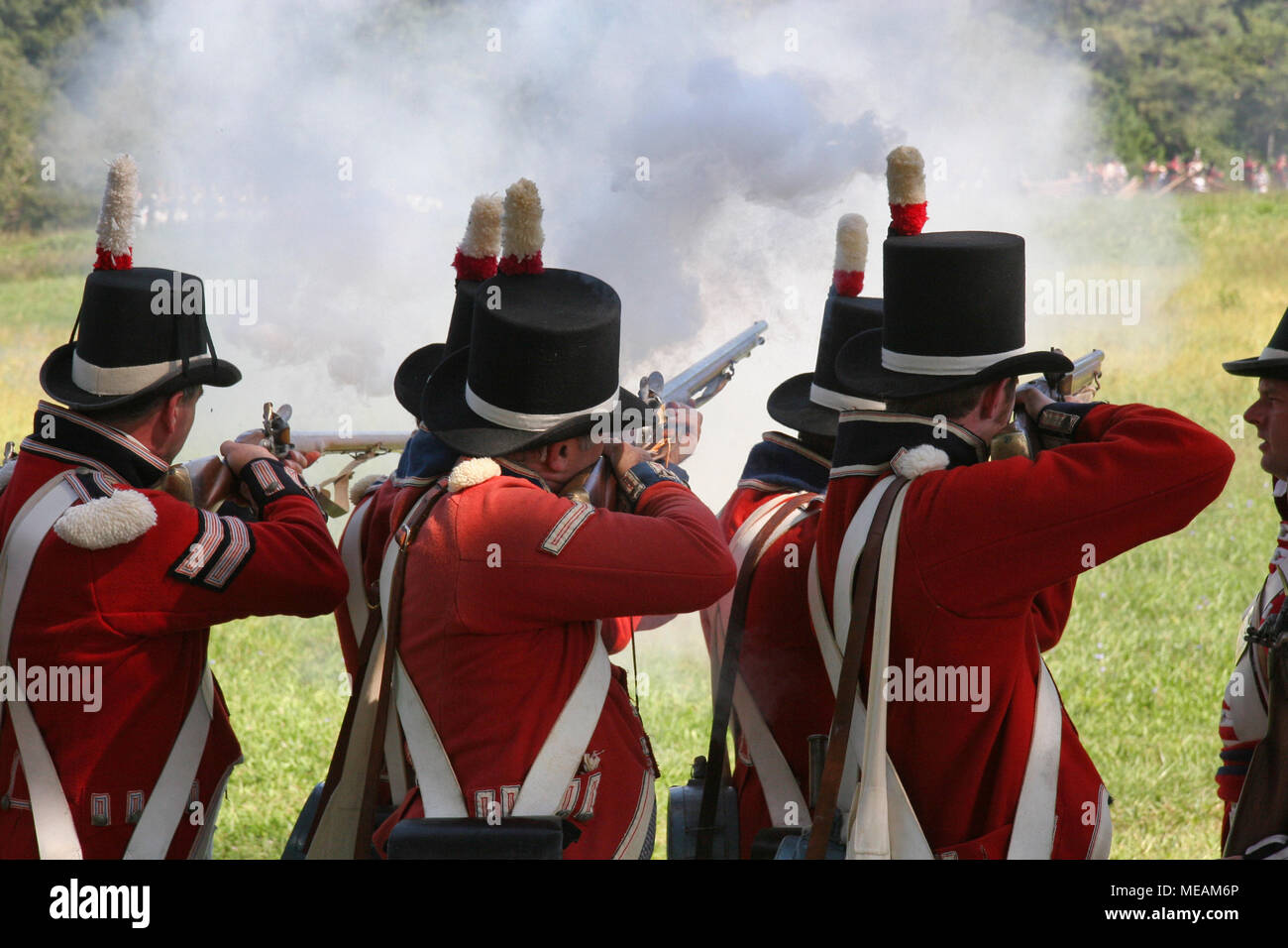 Musket firing hi-res stock photography and images - Alamy