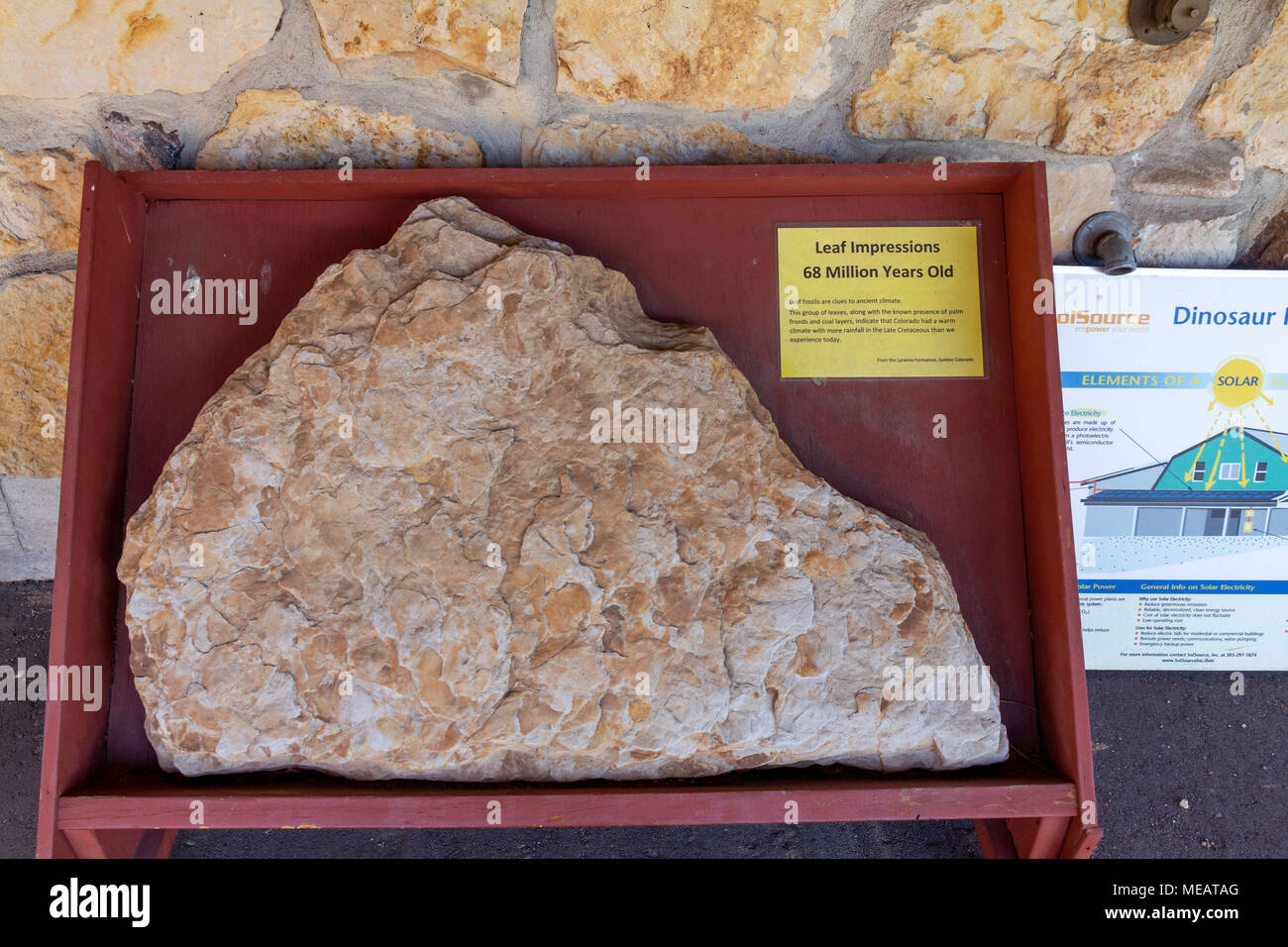 Dinosaur ridge hi-res stock photography and images - Alamy