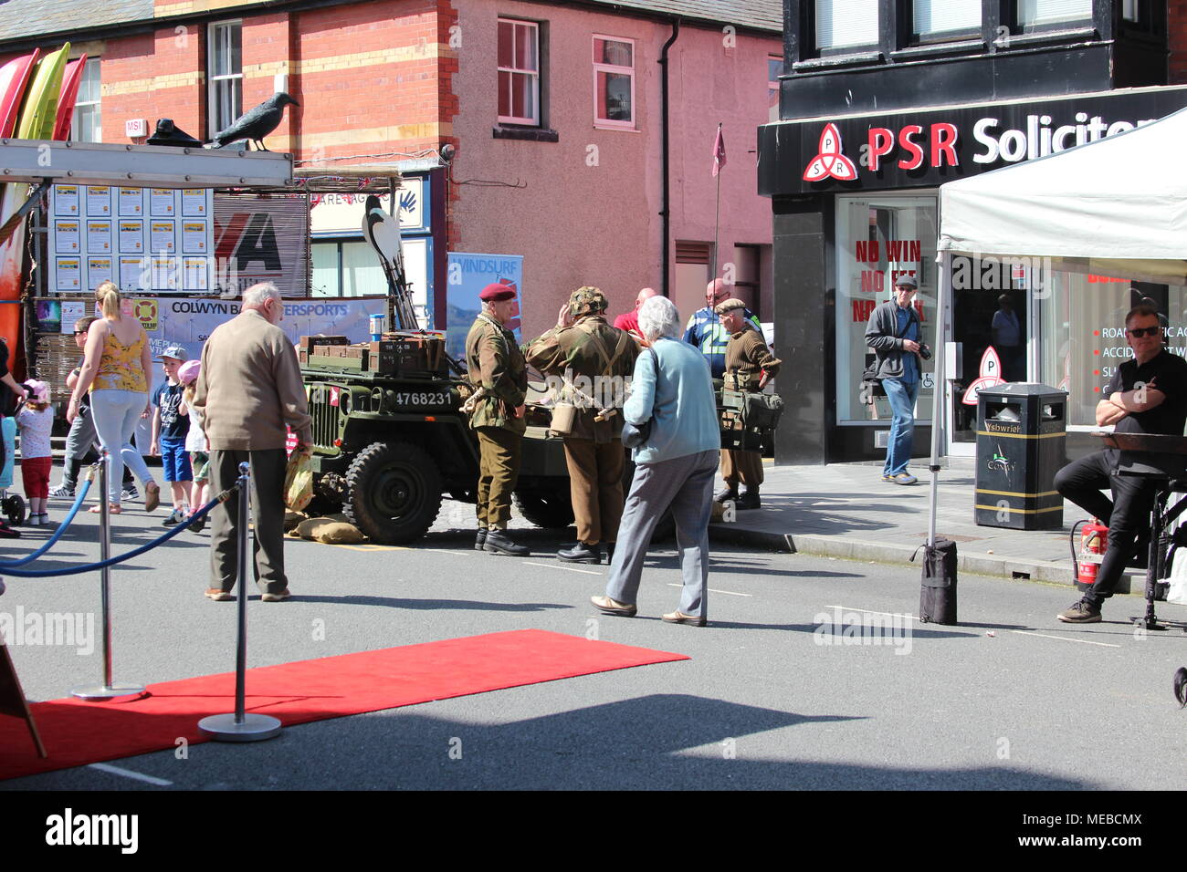 Historical re enactment soldier army uniform uniforms england uk hi-res stock photography and ...