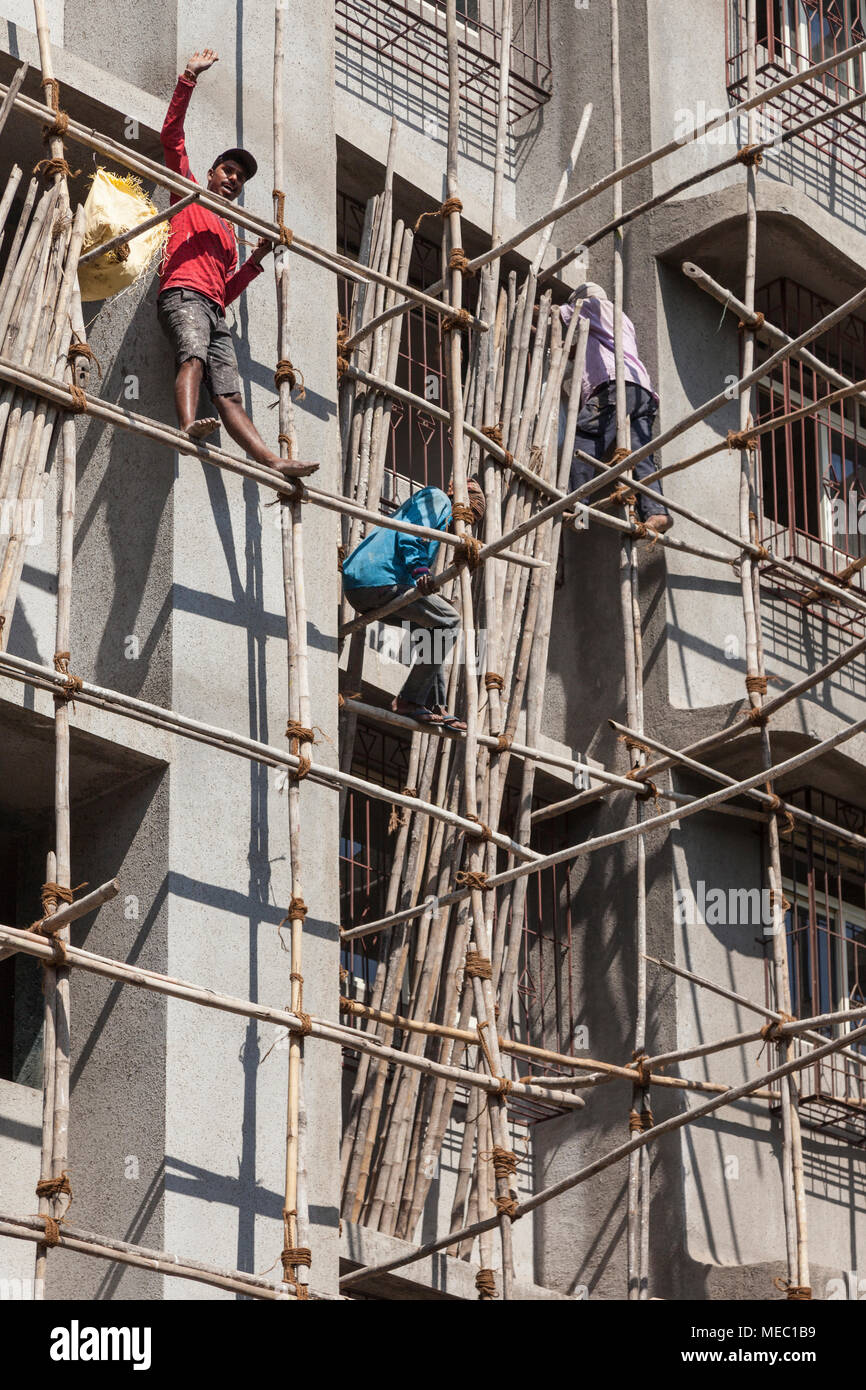 Building under construction india hi-res stock photography and images ...