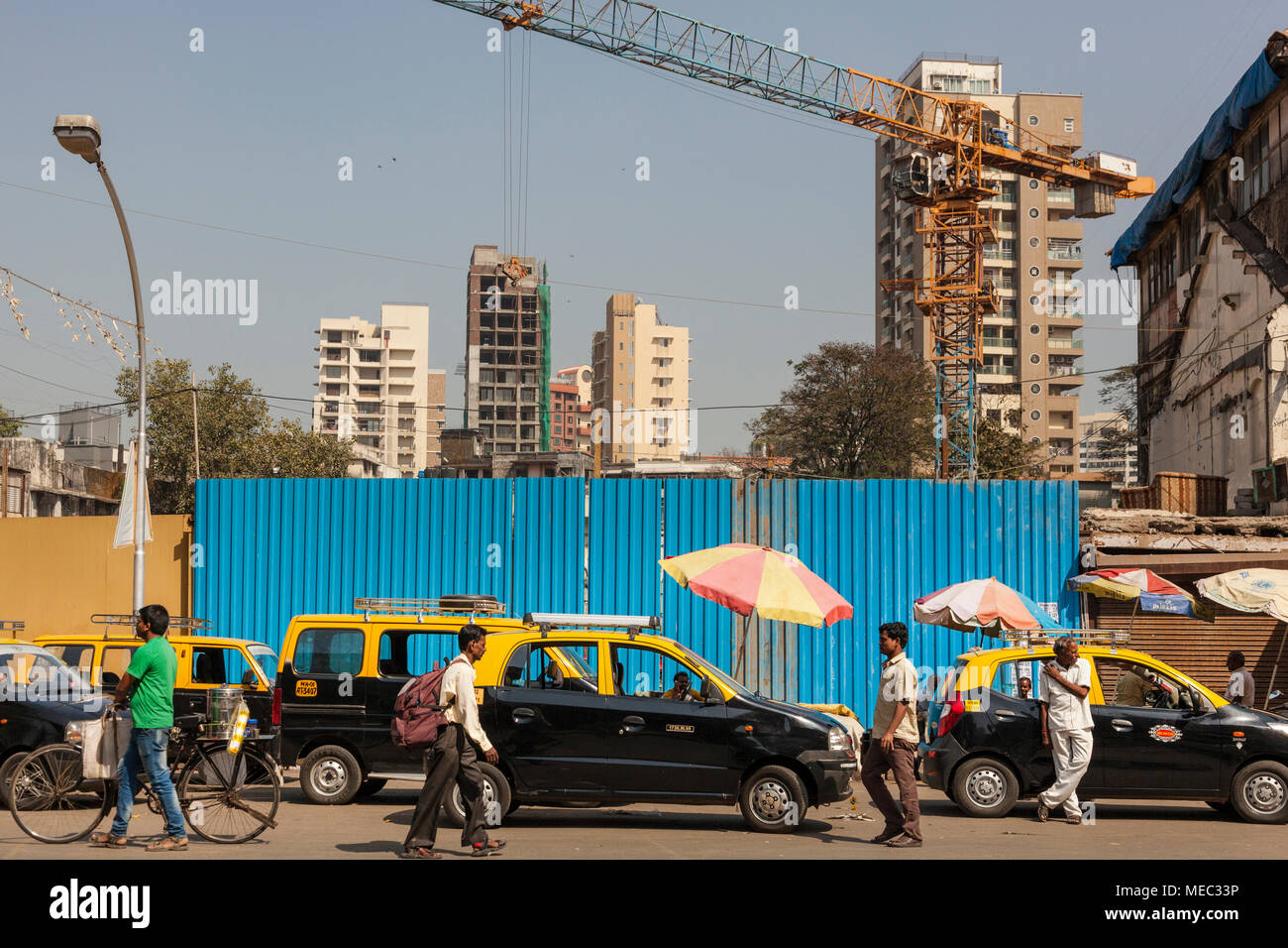 India construction hi-res stock photography and images - Alamy