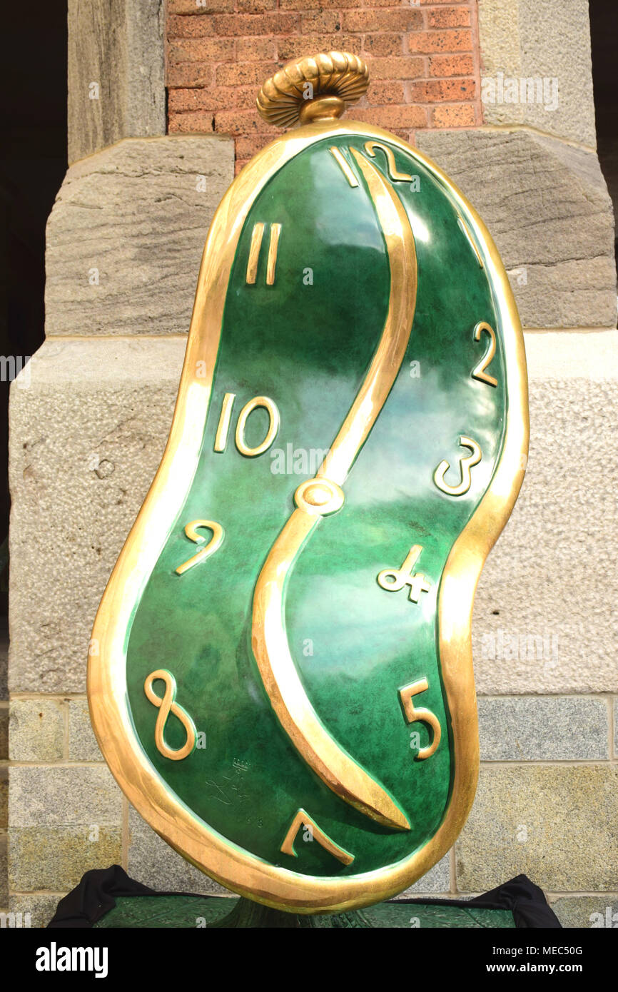 Abstract clock hi-res stock photography and images - Alamy