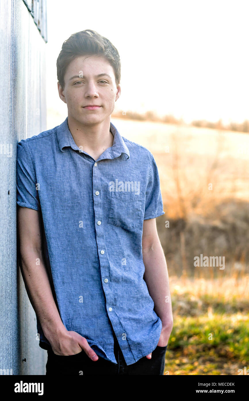 Adolescente boy hi-res stock photography and images - Alamy