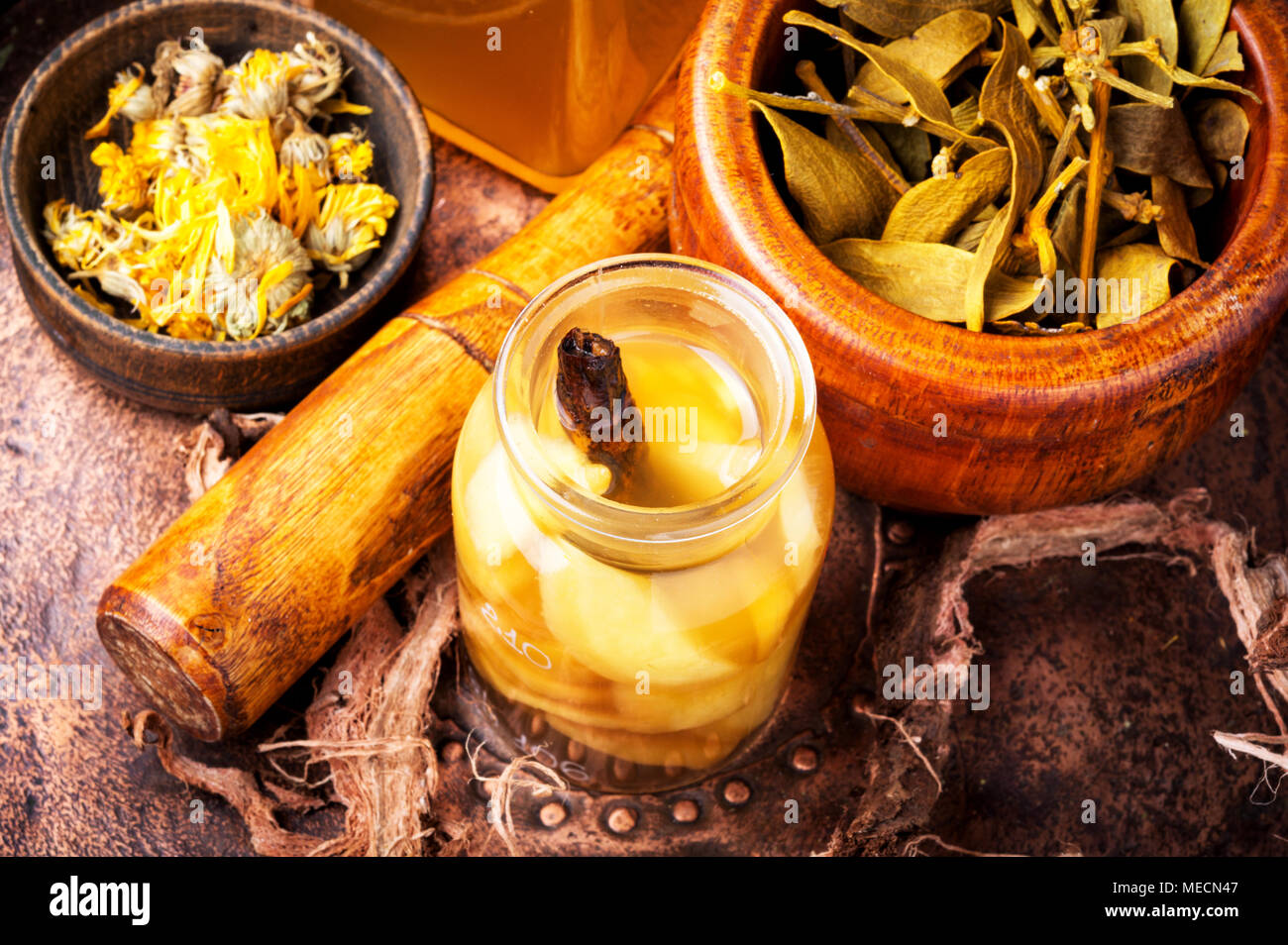 Natural herbal medicine,medicinal herbs and herbal medicinal tinctures ...