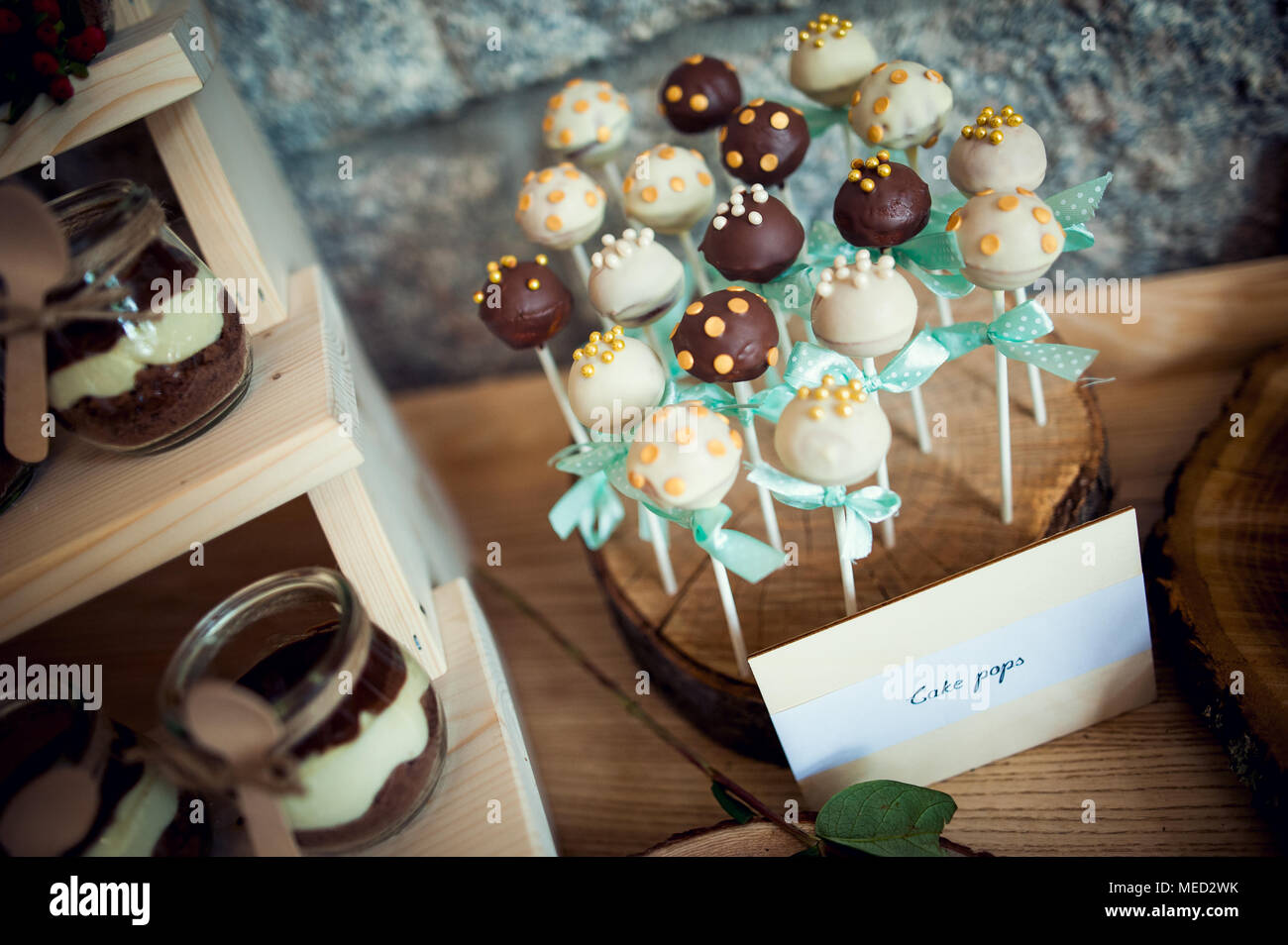 Arranged cakes hi-res stock photography and images - Alamy