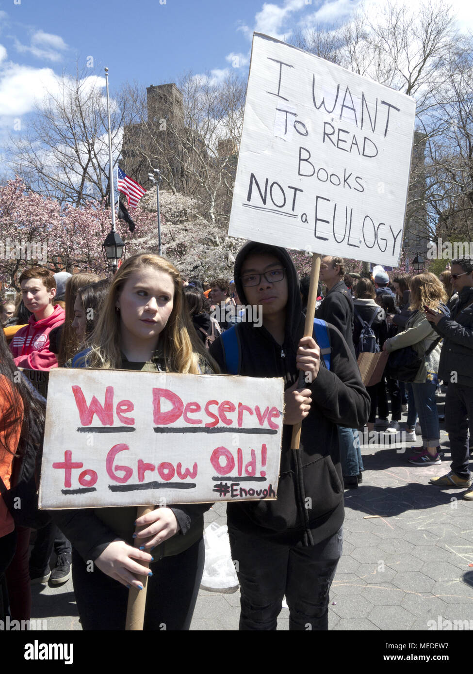 Walkout hi-res stock photography and images - Alamy