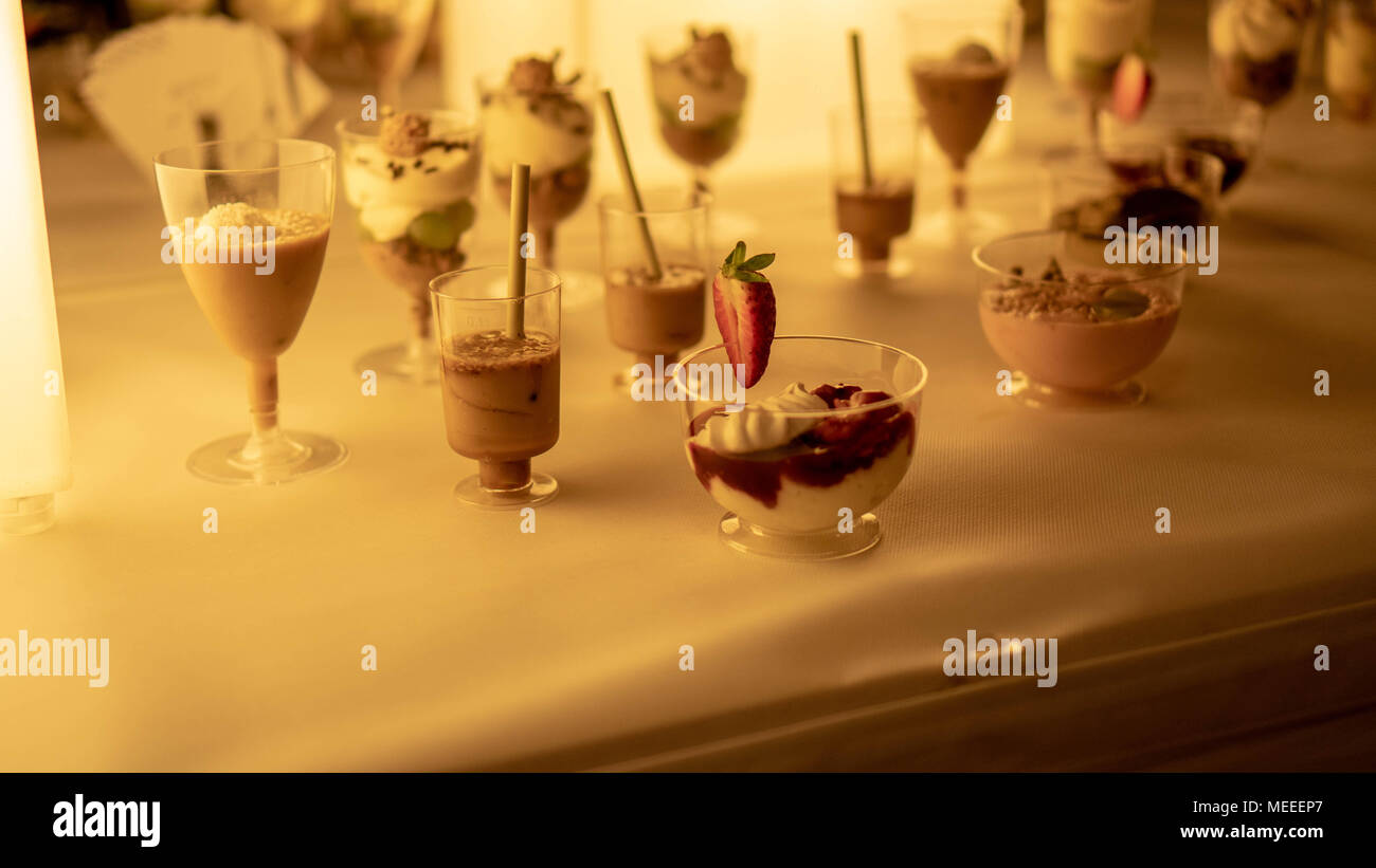 Dessert buffet Wedding Event Stock Photo - Alamy