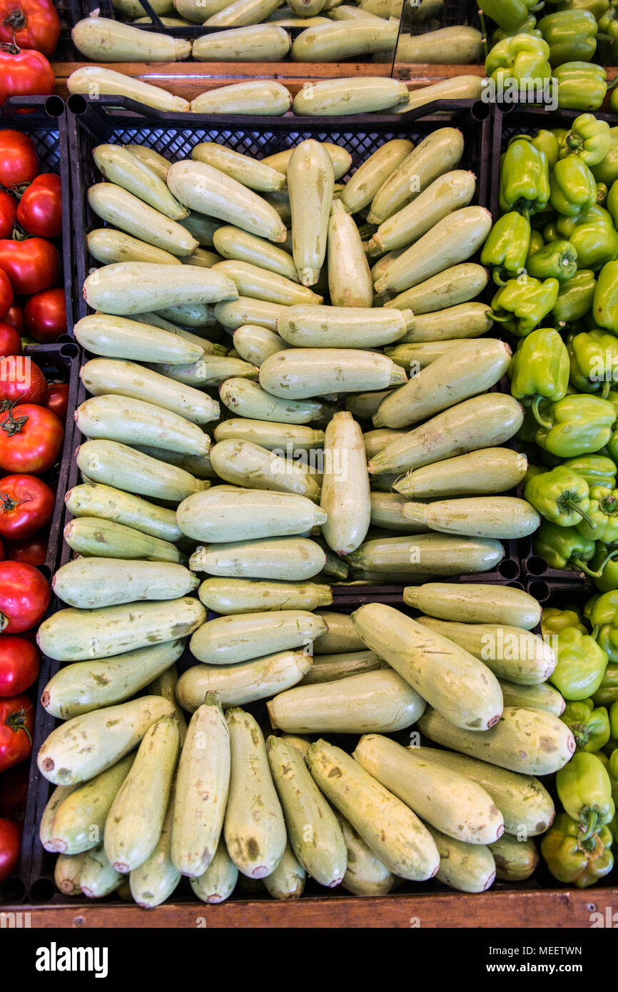 Zucchini at the supermarket Stock Photo - Alamy