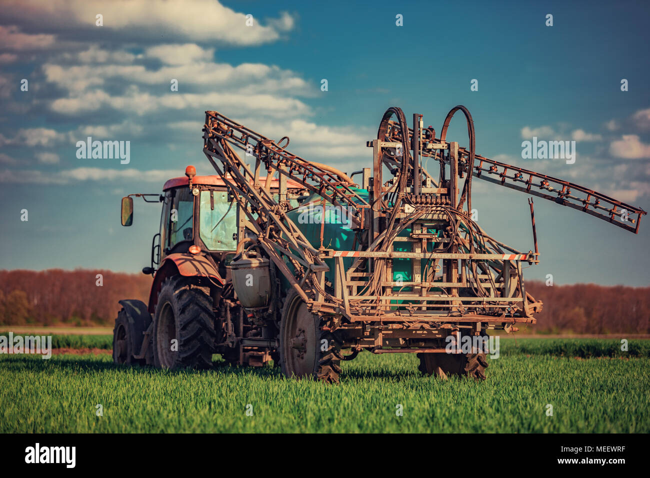 Farming tractor hi-res stock photography and images - Alamy