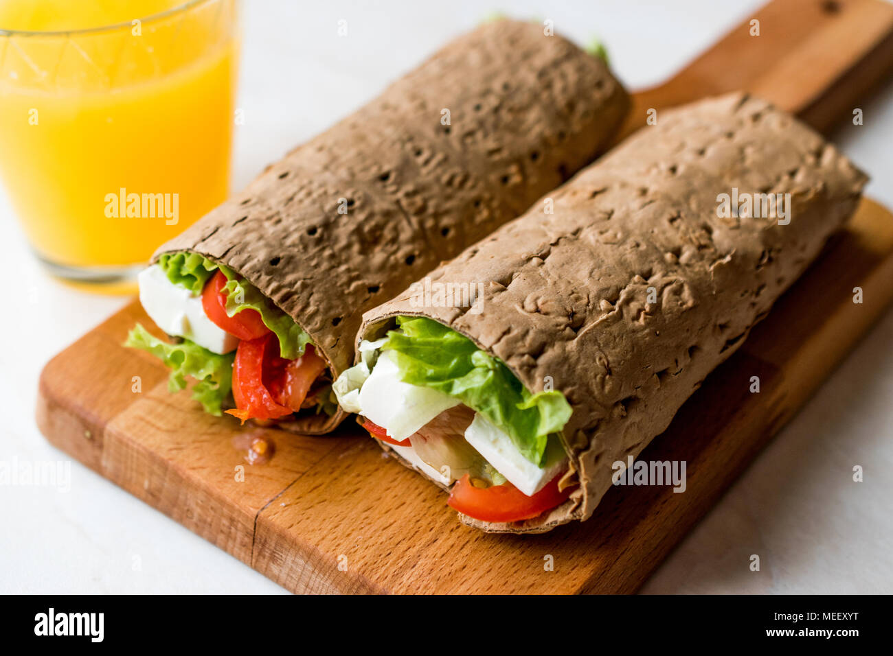 Low Calorie Diet Wrap with Cheese, Tomatoes, Salad and Orange Juice ...