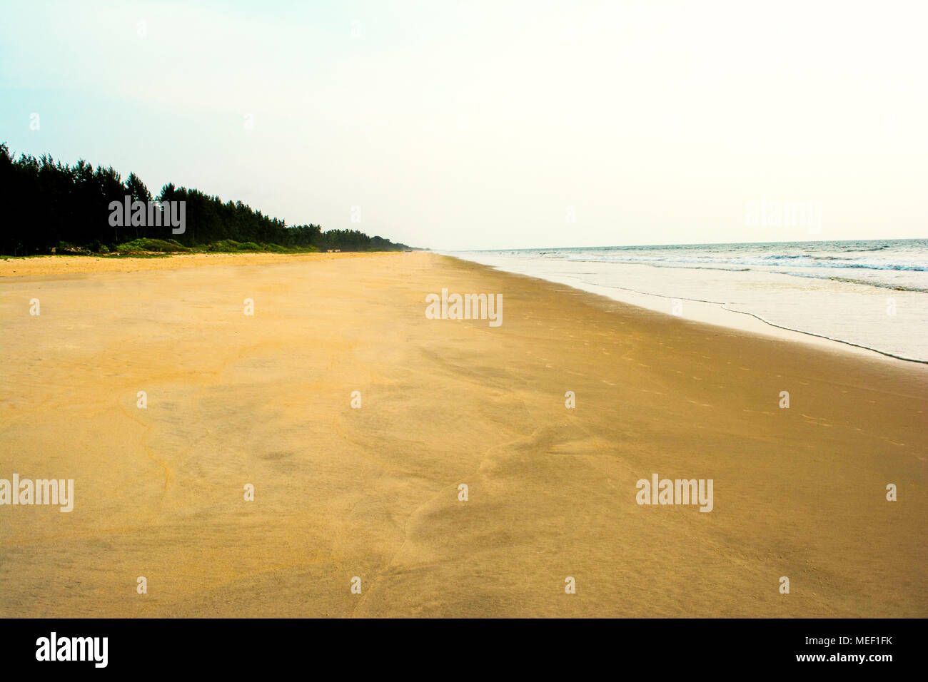 India sea wave hi-res stock photography and images - Alamy
