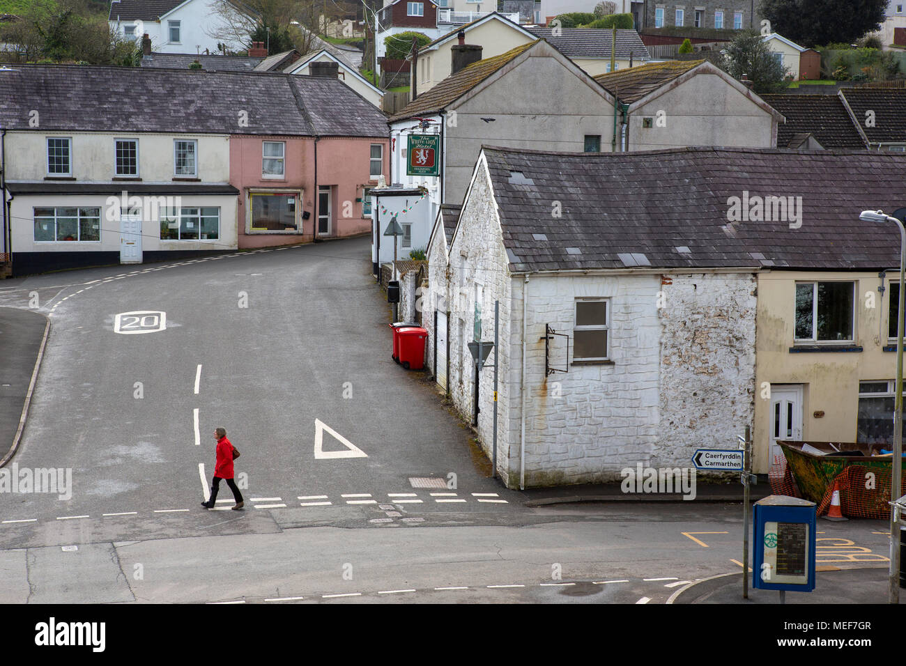 Village of Ferryside, Carmarthenshire Stock Photo - Alamy