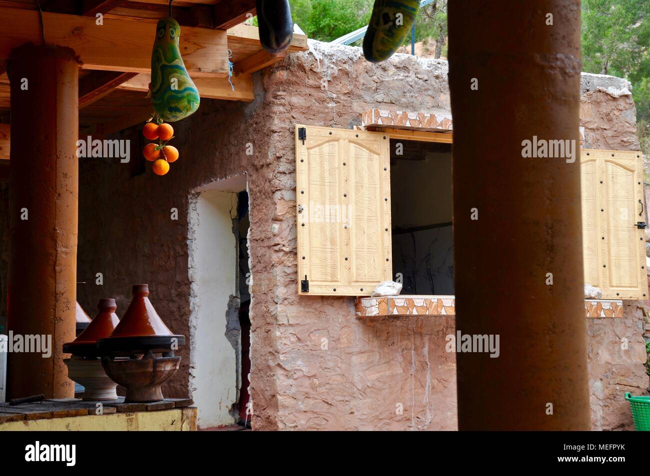 Cooking hut hi-res stock photography and images - Alamy