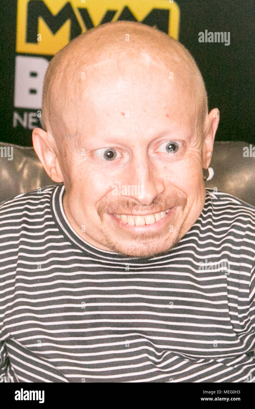 Dwarf actors hi-res stock photography and images - Alamy