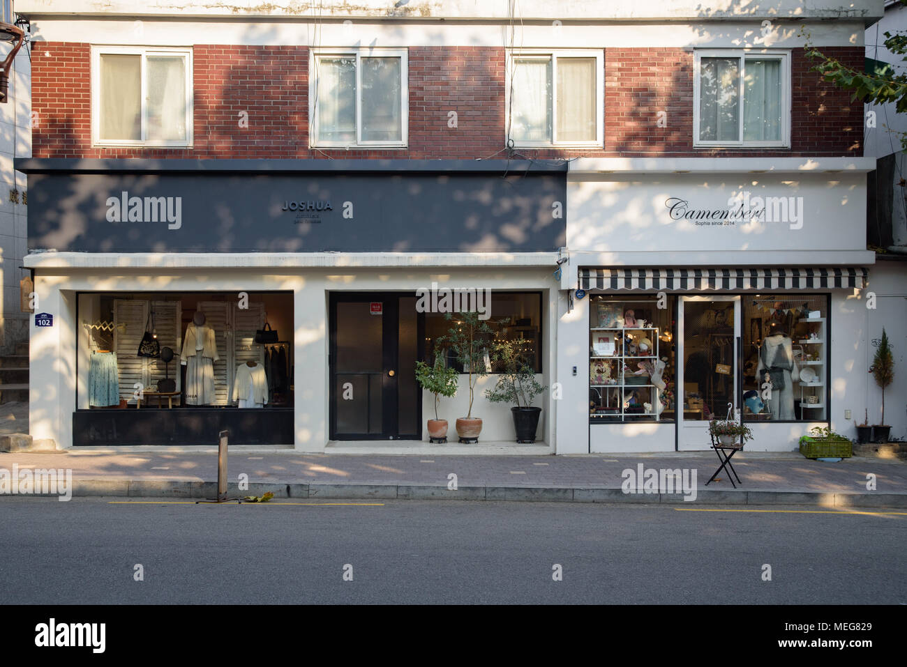 Itaewon korea hi-res stock photography and images - Alamy