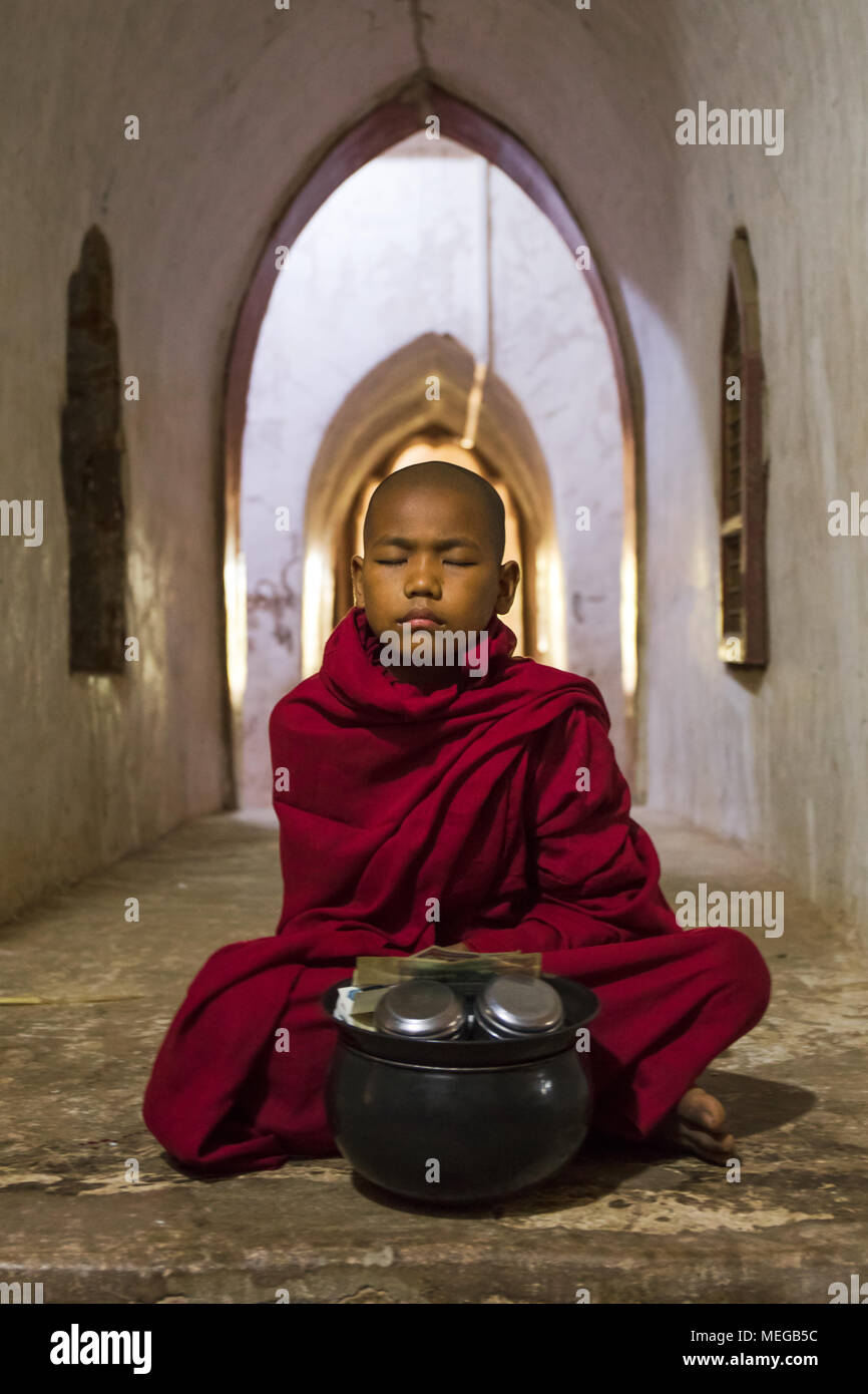 Bagan temple monk hi-res stock photography and images - Alamy