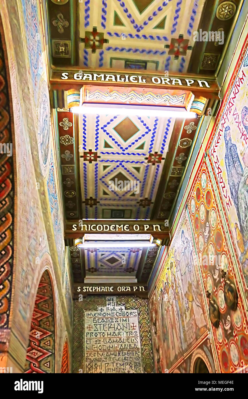 BEIT JAMAL, ISRAEL - SEPTEMBER 23, 2017: Internal painting on walls and ...