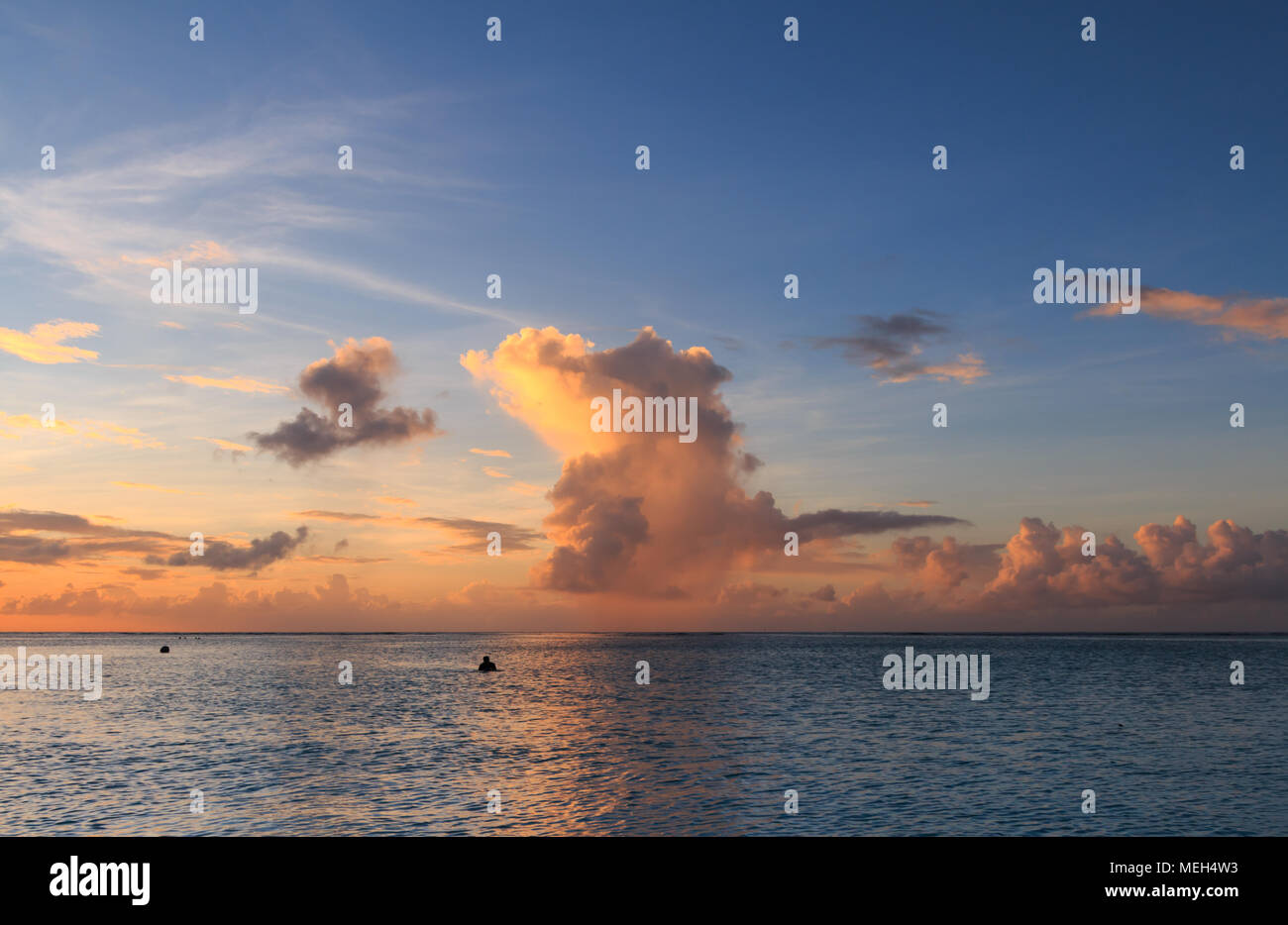 Tumon beach hi-res stock photography and images - Alamy