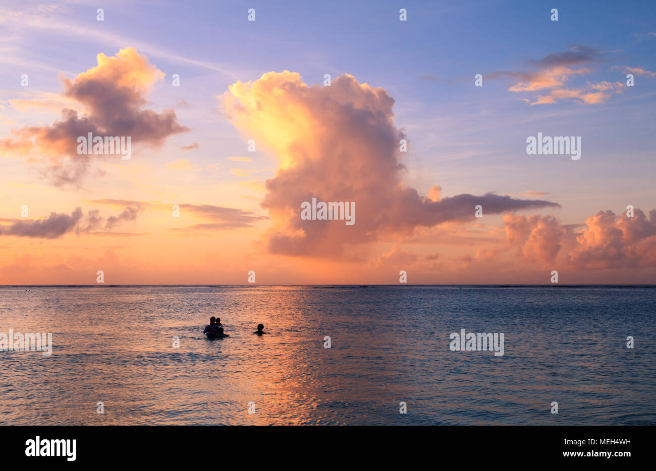 Tumon beach hi-res stock photography and images - Alamy