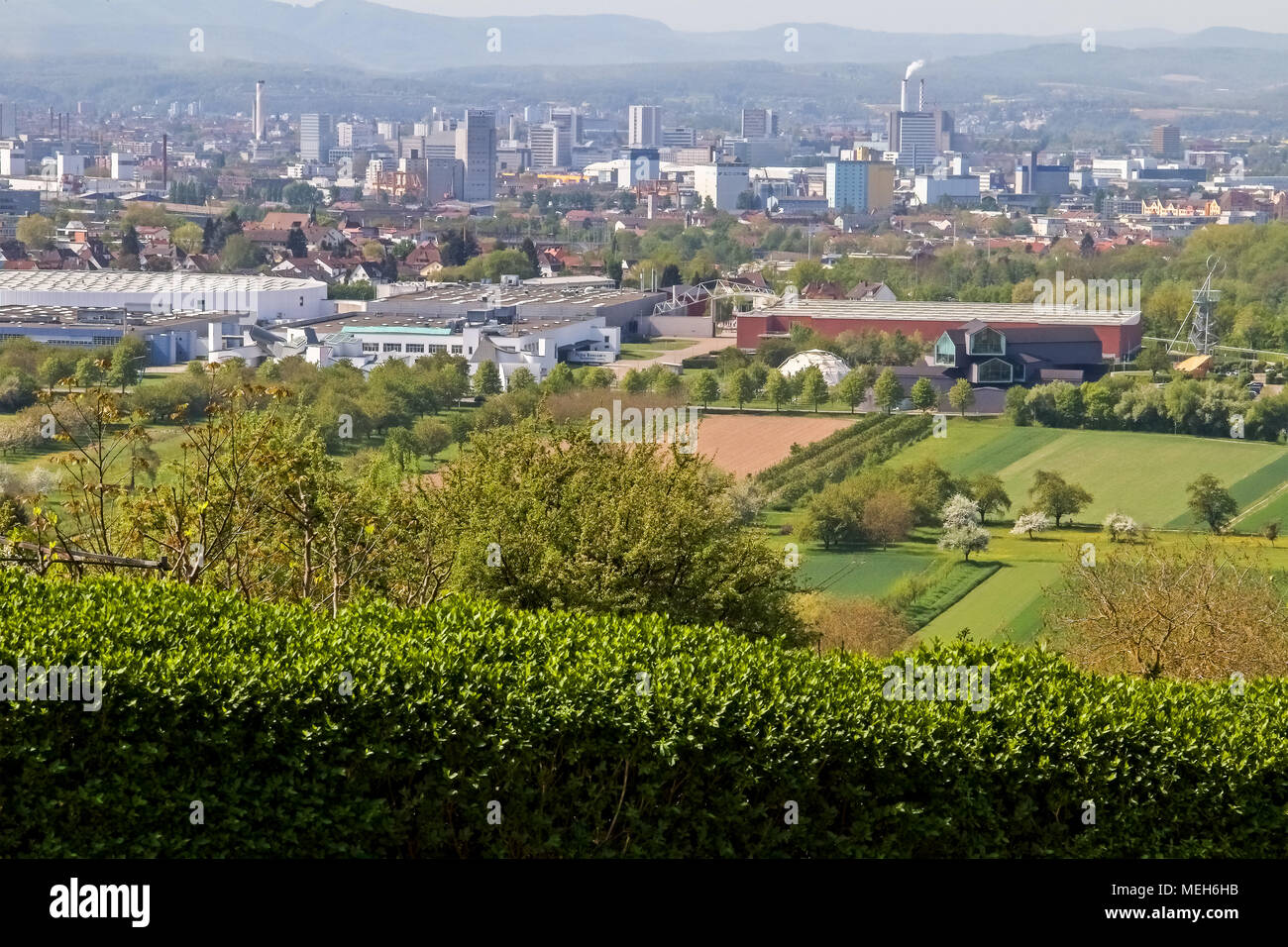 Campus colors hi-res stock photography and images - Alamy