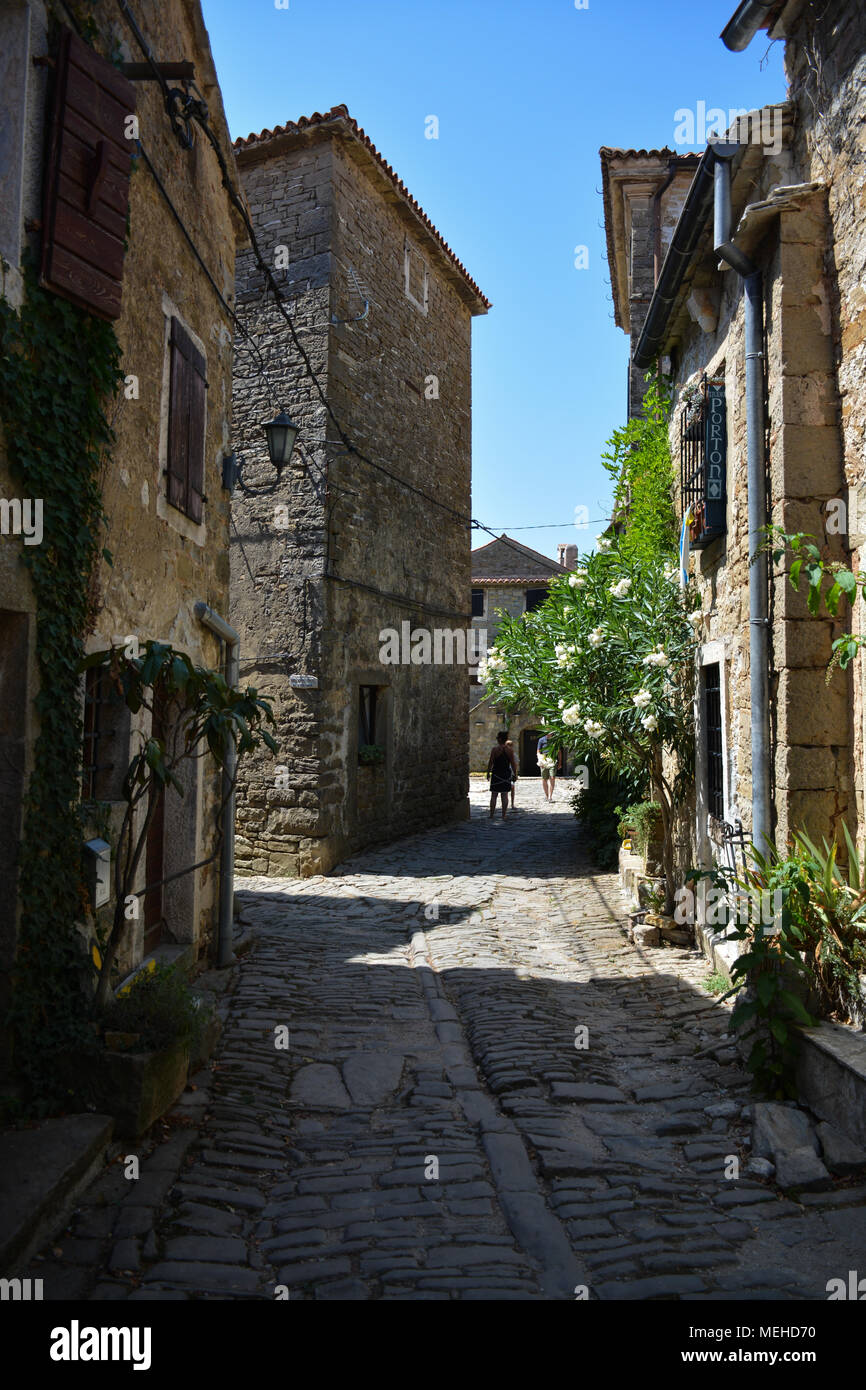 Summer scenes hi-res stock photography and images - Alamy