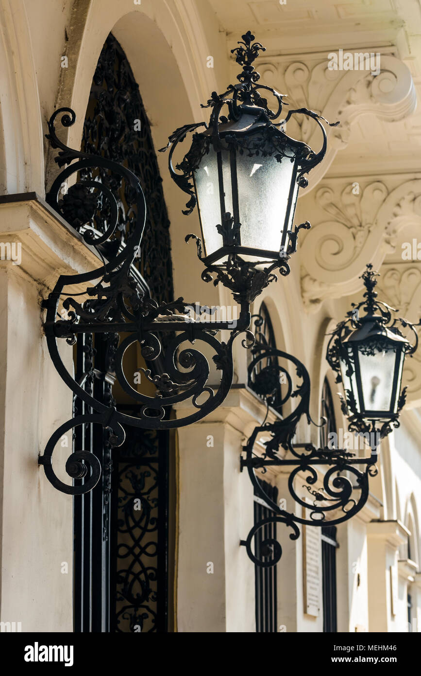 street lights in the center of the building Stock Photo - Alamy