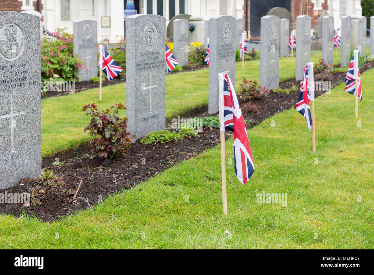 Rows of graves for the fallen dead with Union Flags in Soldiers' Corner ...