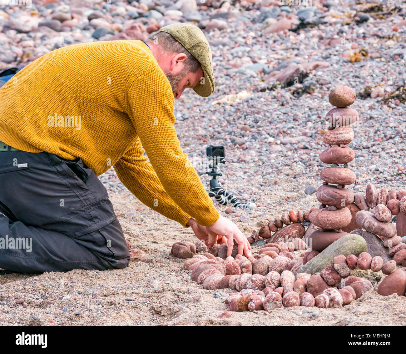 Dunbar, Scotland, 22 April 2018. Eye Cave Beach, Dunbar, East Lothian ...