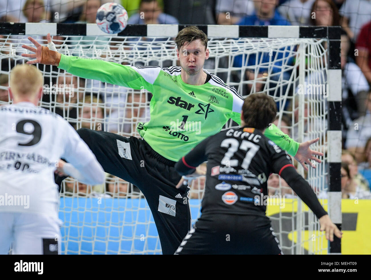 22 April 2018, Germany, Kiel: Handball, Champions League, THW Kiel ...